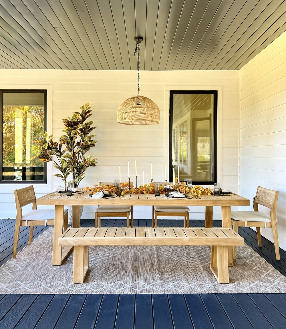 Hosting for the Holidays: 8 Tips for the Perfect Party | Castlery CA